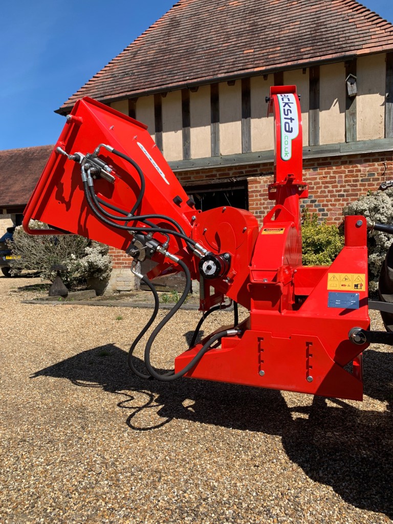 Chipper Tractor Mounted PTO Driven with Own Oil Tank Pump; Reverse ...